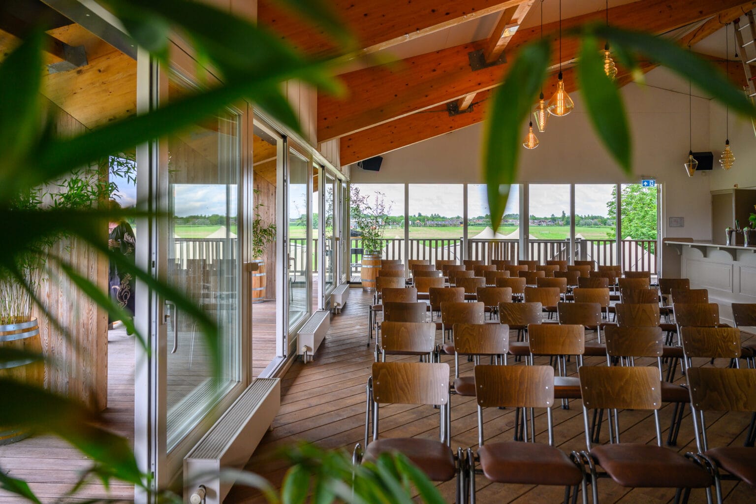 UP Weesp » UP Events Unieke locatie voor vergaderen & teambuilding.