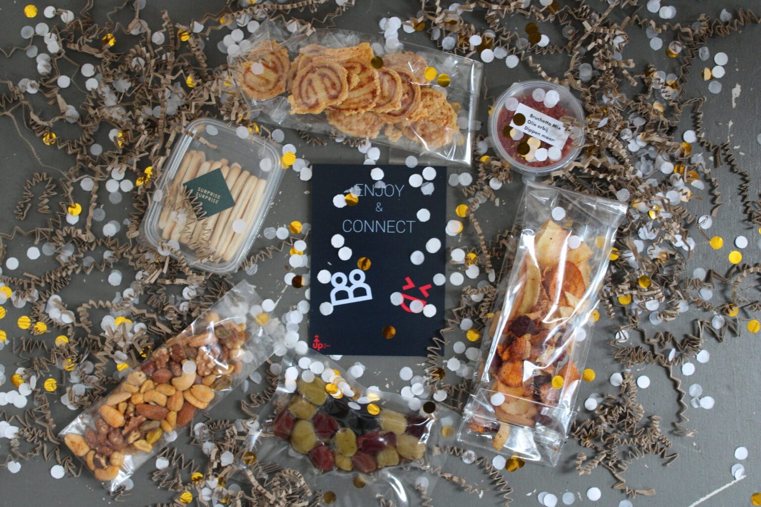 Snack box and lunch box for guests | online events | teambuilding